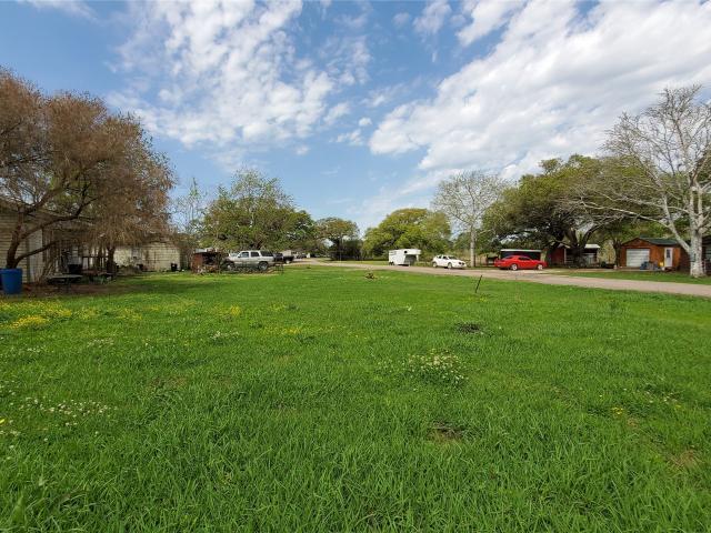 105 Country Oaks Street