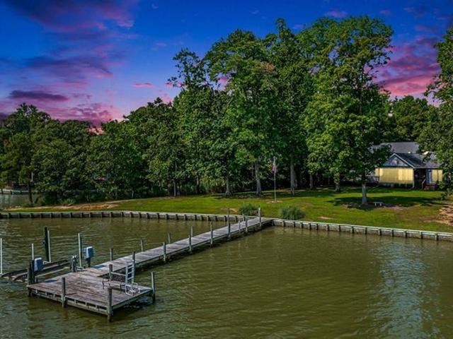 105 Cod Dr, Heathsville, VA 22473