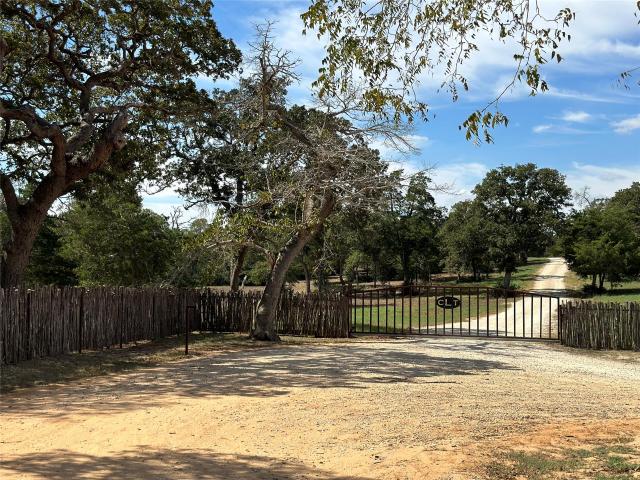 105 Colony Line Trl