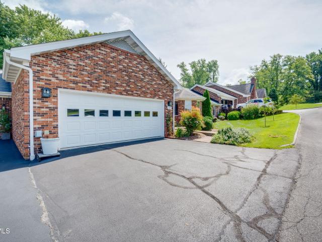 105 Colooney Circle 105