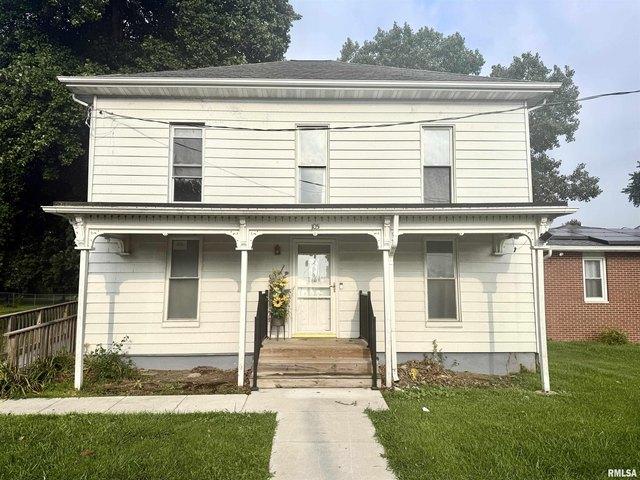 105 Constant St, Dawson, IL 62520