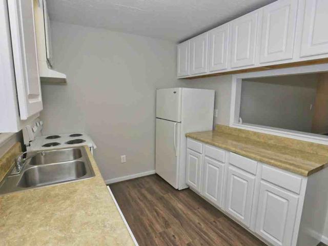 105 Cooper Circle 2 Bedroom Apartment for Rent at 105 Cooper Cir, Anniston, AL 36201