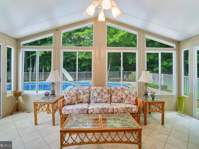 105 Cornwall Court