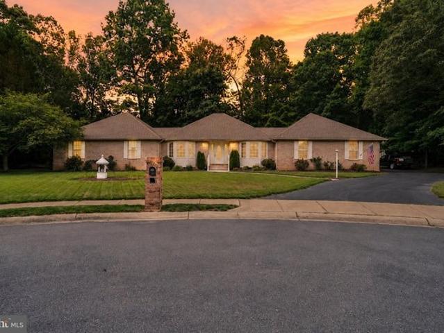 105 Cornwall Ct, La Plata, MD 20646