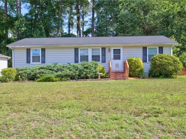 105 Cavalier Dr, Yorktown, VA 23692