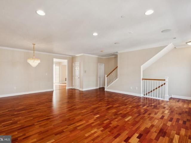 105 Captains Way