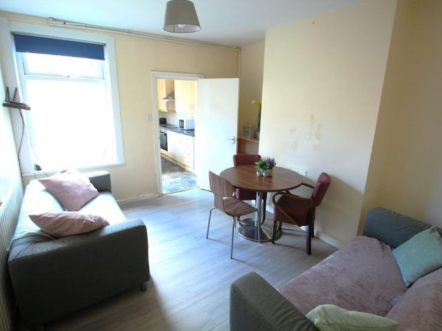 105 Carholme Road, Lincoln, Lincolnshire, LN1 1RT