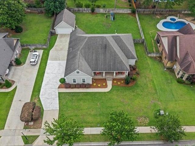 105 Carnegie Ct, Dothan, AL 36305