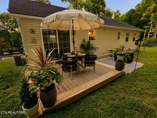 105 Cedar Circle