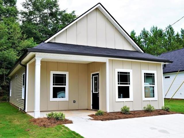 105 Chalfont Cir, Carrollton, GA 30117