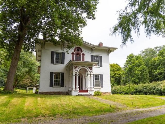 105 Chemung St, Waverly, NY 14892