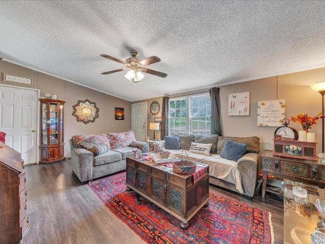 105 Cherokee Lane