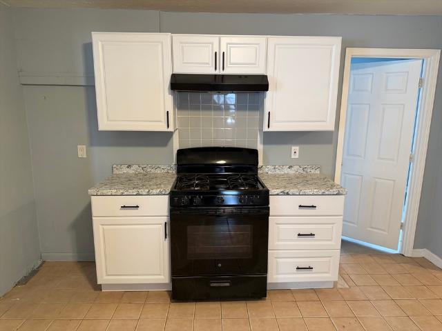 105 Clarendon St, Unit 1, Fitchburg, MA 01420 | MLS #73491 | Compass
