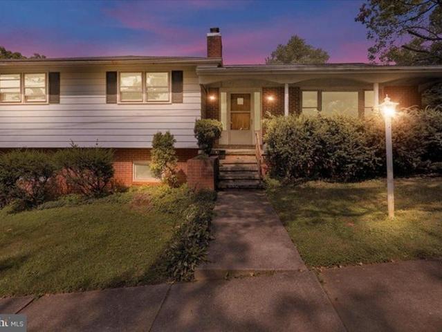 105 Clayton Ave, Wyomissing, PA 19610