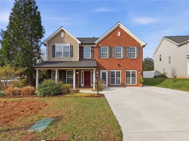 105 Creeks Edge Ct, Clemmons, NC 27012