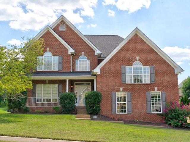 105 Cresthaven Ct, Hendersonville, TN 37075