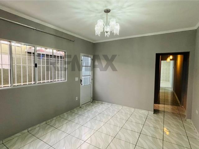 105 Área Útil Casa Alugar, 2 Dormitórios localizado em Rua Rua Pedro Pinheiro, 823, Jardim do Alvinópolis II, Atibaia, São Paulo, 12943160 | Brasil