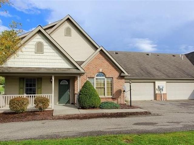 105 Arlington Dr, Slippery Rock, PA 16057