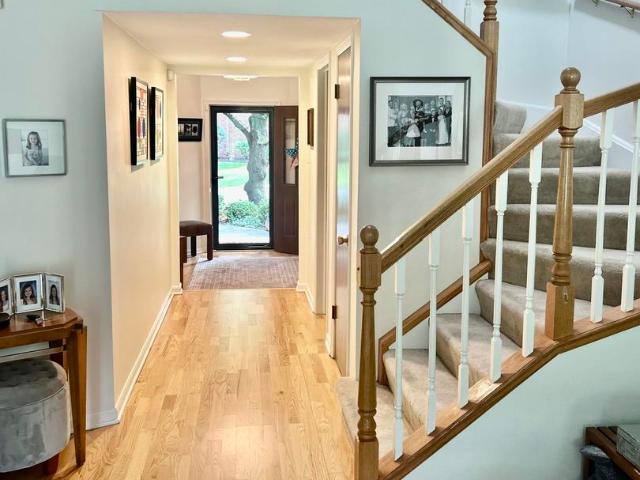 105 Astoria Way