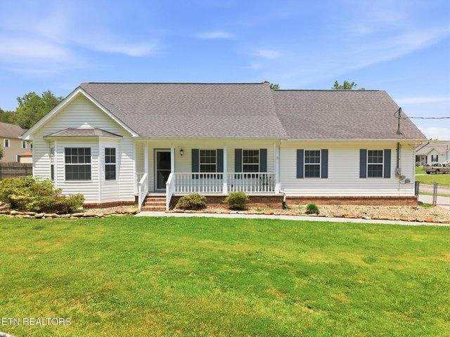 105 Aspen Ln, Oliver Springs, TN 37840