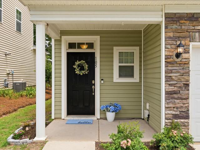 105 Autumn Stroll Court