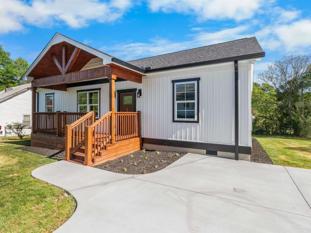 105 Bailey St, Anderson, SC 29621 | MLS #1589 | Compass