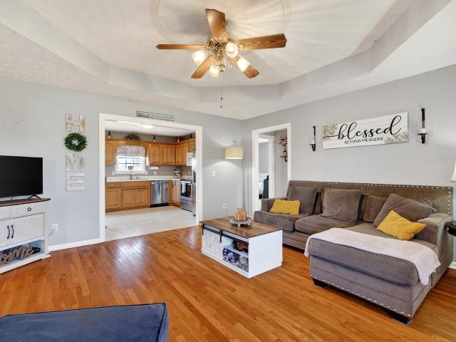 105 Big Hickory Ct