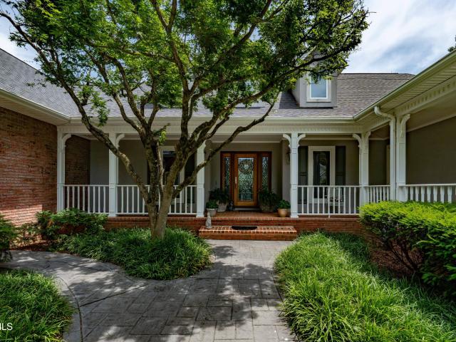105 Black Thorn Drive