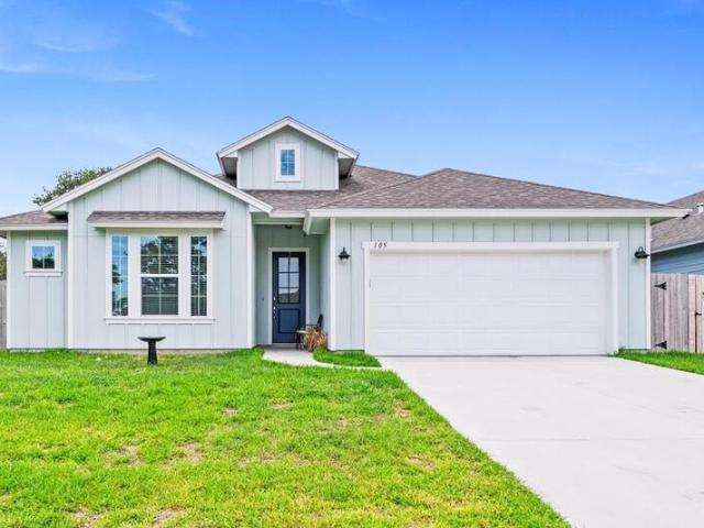 105 Broad Oak, ROCKPORT, TX 78382