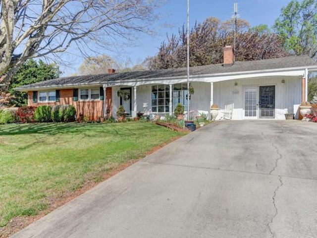 105 Gaddy Rd, Lynchburg, VA 24502