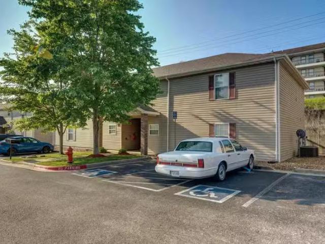 105 GARDEN CIR APT 1, BRANSON, MO 65616 Condo/Townhome For Sal.