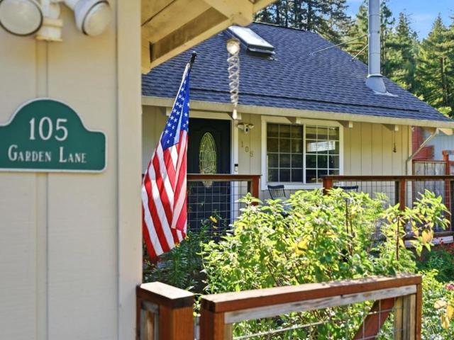 105 Garden Lane