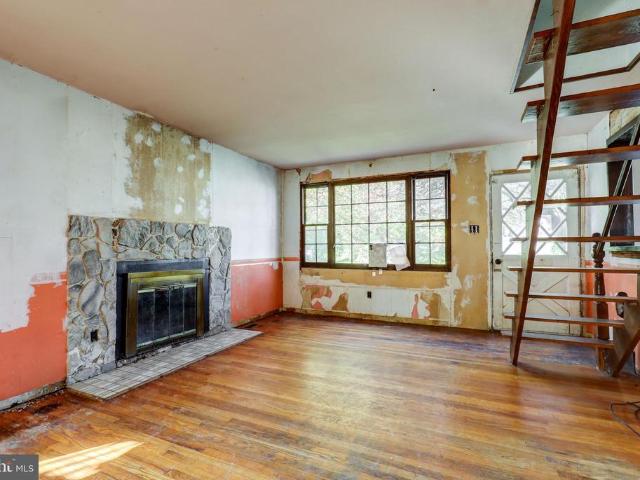 105 Garfield Avenue