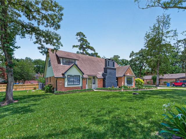 105 Glenmora Court