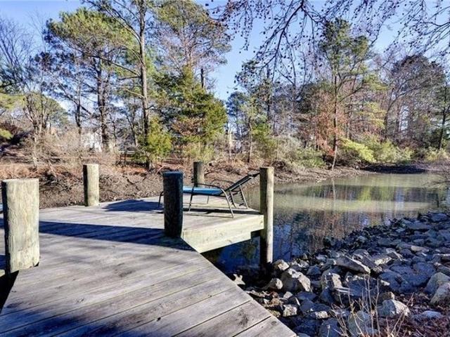 105 Glenn Cv, Seaford, VA 23696