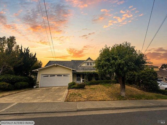 105 Granada Dr, Corte Madera, CA 94925