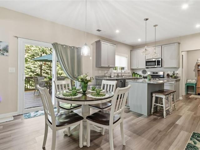 105 Greenbrier Way