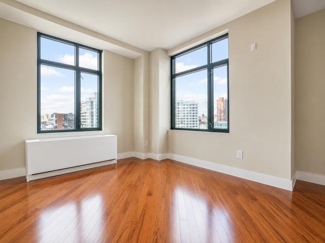 105 Greene St # 1607