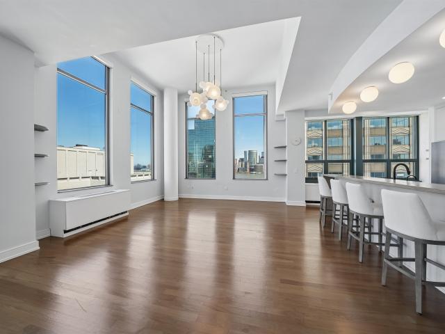 105 Greene St # 1901