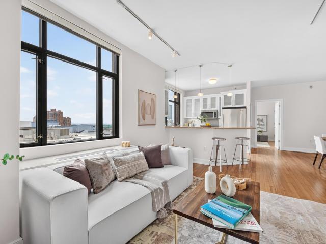 105 Greene St # 1304