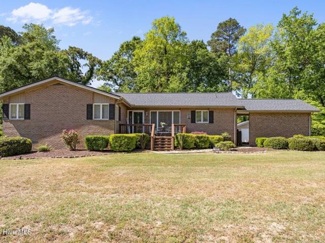 105 Dogwood Dr, Washington, NC 27889