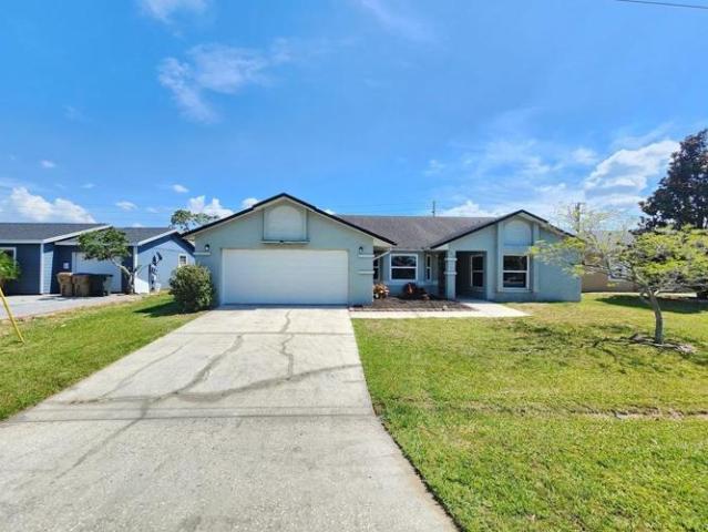 105 Dorchester Ct, Kissimmee, FL 34758