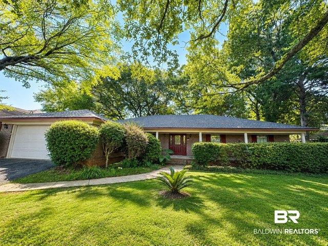 105 Dewitt Loop, Daphne, AL 36526