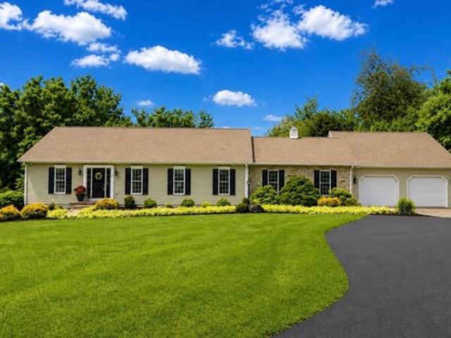 105 Derby Ct, Martinsburg, WV 25403