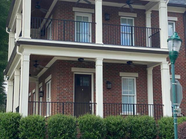 105 E 03rd Street