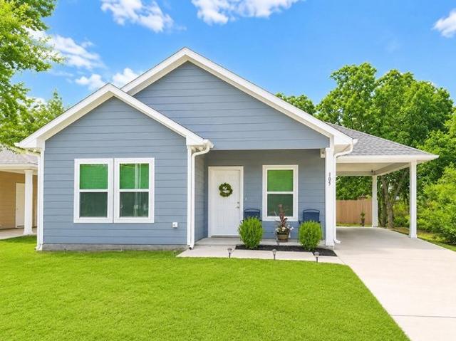 105 E 17th Ave, Corsicana, TX 75110