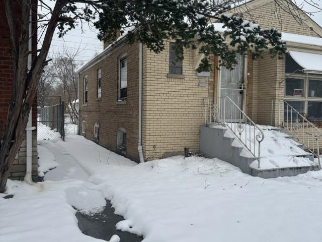 105 E 140th Court