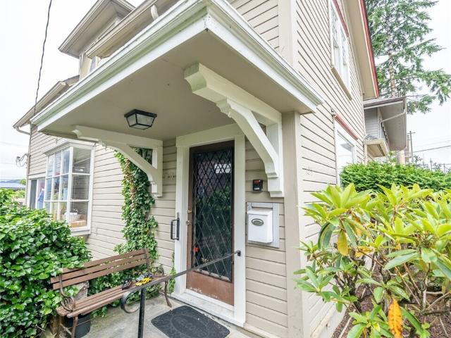 105 E 2nd Street