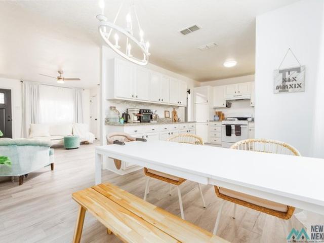 105 E Tierra Blanca St, Clovis, NM 88101