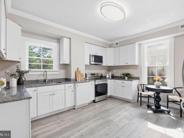 105 E Washington St, Remington, VA 22734